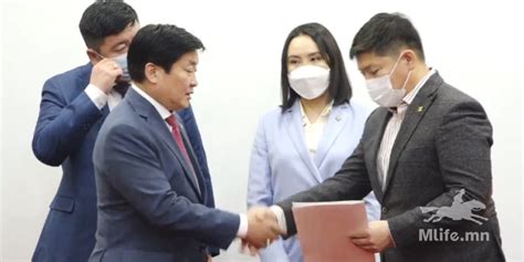 Б Энх Амгалан ҮАБЗ ийн гишүүд ямар зориулалтаар их хэмжээний мөнгө оруулж ирснийг шалгах ёстой