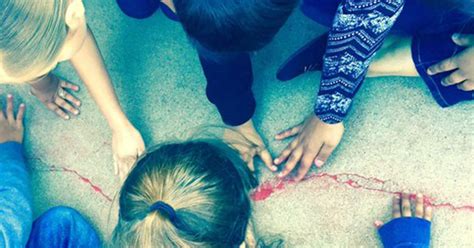 카드뉴스 교실 밖 아이들을 알고 싶었던 선생님의 질문