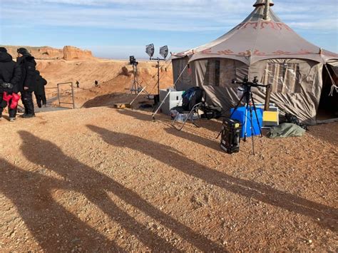 Гадаадын нэг продакшн манай улсад зураг авалт хийхэд 10 саяас 270 сая хүртэлх төгрөгийн орлого