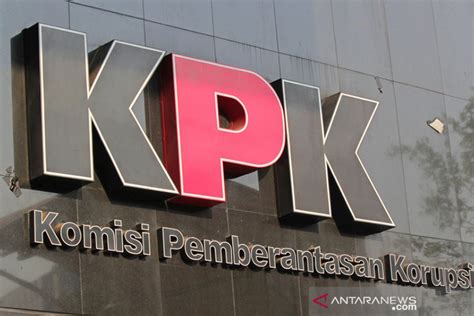 Kpk Panggil Ulang Bupati Kaur Gusril Pausi Antara News
