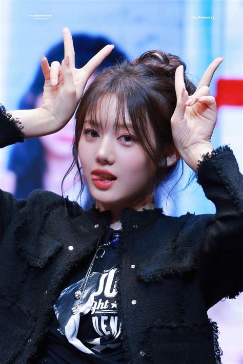 베이비몬스터 로라 촬스의 이슈와 유머