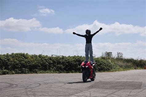Motorcycle Stuntwoman On Being Scarlett Johanssons Double Hollywood