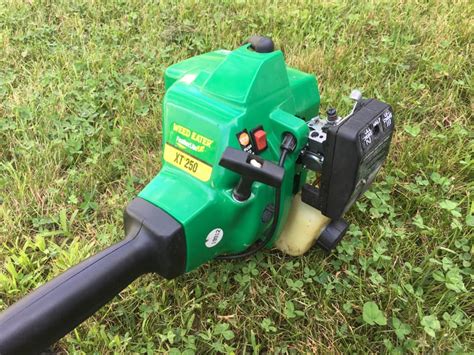 Weed Eater Featherlite String Trimmer 593111 Leaf 13 Electric String