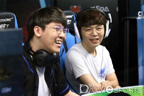 롤챔스 아프리카 운영 능력 극대화하며 Skt에 기선 제압 1 0