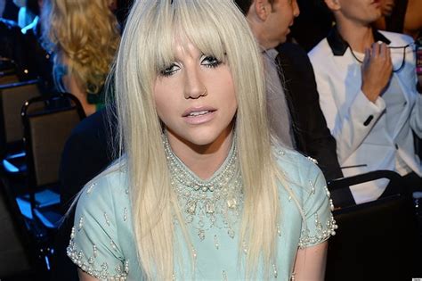 12 Celebs Who Upped Their Game With Nose Piercings Onedio