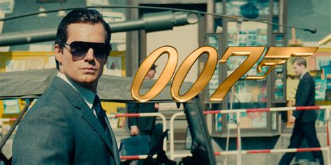 Henry Cavill Replaces Daniel Craig As James Bond In 007 Fan Art