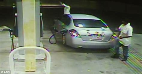 Video Shows Nfls Aaron Hernandez Buying Gum That Links Him To Murder