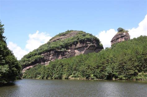 赣州瑞金罗汉岩景区—4a景区 丹霞地貌【江西文旅一卡通and长江中游三省旅游一卡通】 景区介绍 好朋友文旅，畅游秀美江西