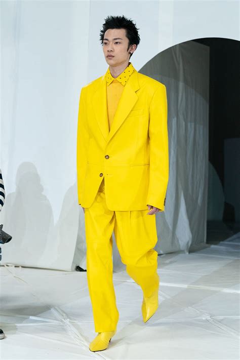 Marnis Fw23 Travelling Runway Hits Tokyo