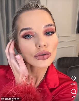 Helen Flanagan Stuns As She Shows Off Her Incredible Makeup
