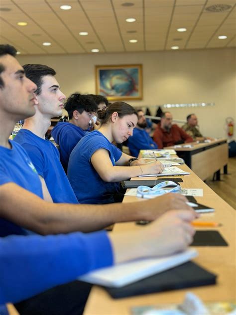 Salvare Vite Grazie Al Primo Soccorso La Lezione Agli Studenti Della