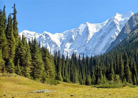 Jety Oguz, Kyrgyzstan | Travel Land