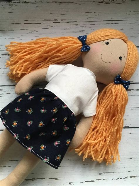 Katica Baba Néptáncos Ruhában Pillimolli Babák