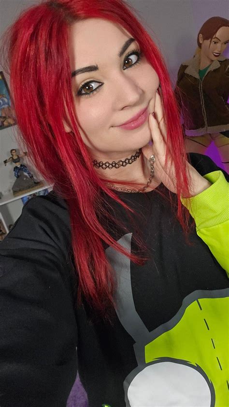 Red Head Melonie Mac 😊 R Mycontentonmyphone1