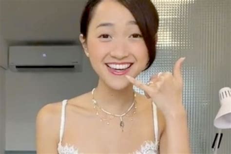 Im Skinny Shamed For Being Flat Chested But Wont Stop Wearing Sexy Tops Daily Star