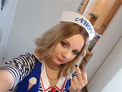 Kira Nia Miss My Friends Kira Nia Twoucan