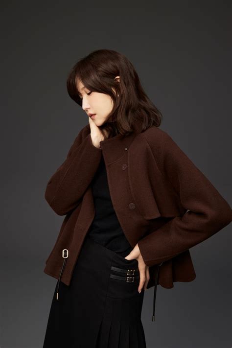 이지아의 올드머니룩은