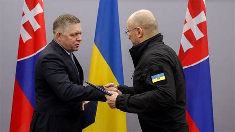 Премиерът на Словакия обеща да не блокира военната помощ на ЕС за Украйна
