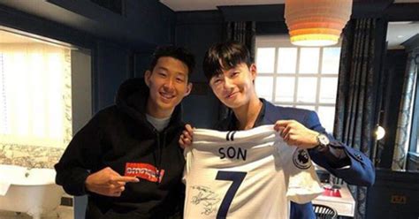 Sns] 슈퍼 팬보이 성덕 박서준 손흥민과 다정한 투샷 공개