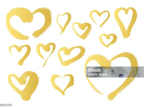 손으로 그린 일본 삽화 빛바랜 잉크 붓놀림에 황금 하트의 컬렉션입니다 화려하고 금속성 발렌타인 데이 사랑 감정 개념 하트 모양에 대한 스톡 벡터 아트 및 기타 이미지