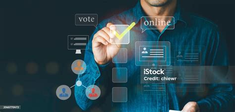 전자 투표 또는 온라인 투표 개념 전자 인터넷 투표 텍스트 투표가 있는 가상 버튼 클릭 투표 결정 기술 선거 인터넷 시스템 만족도 피드백 조사 검토 투표에 대한 스톡 사진
