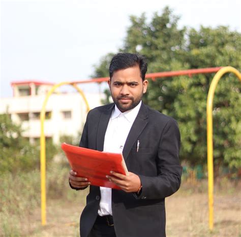 Adv Bhuvan Parashar