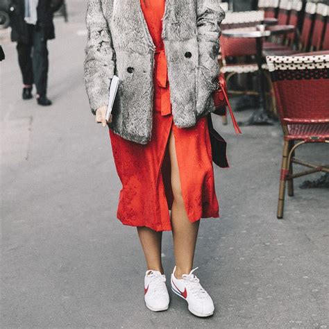 15 Cute Outfits To Wear With Tennis Shoes Who What Wear