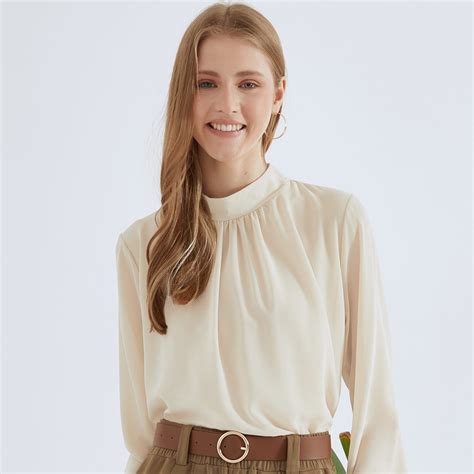 Υιοθετήστε το Chic White Look της Tatiana Blatnik