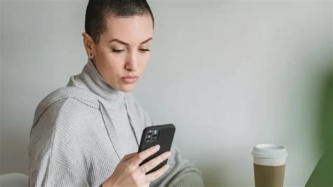 Eline Hoorde Niks Meer Van Haar Vriend Zag Ik Hem Op Een Datingapp Linda Nl