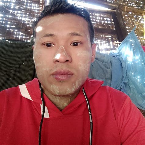 ဟိန်းသစ်ဖြိုး ရေမဆေးကျောက်စိမ်းရောင်းဝယ်ရေး