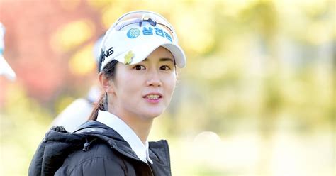 [포토] 이세희 기분 좋은 미소로 출발~