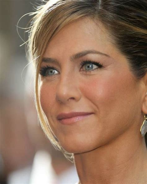 182 отметок Нравится 4 комментариев — Jennifer Aniston Fanpage