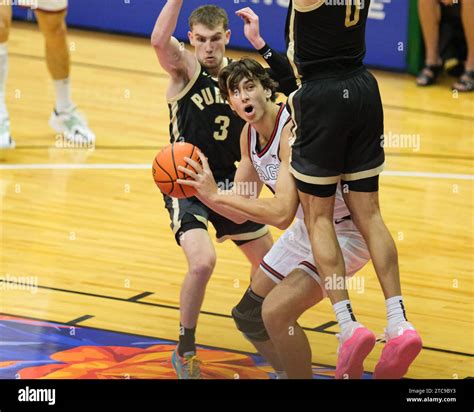 Honolulu Hawaii Usa 20th Nov 2023 Gonzaga Forward Braden Huff 34