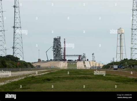 Cape Canaveral Fla Workers Using A Large Crane Dismantle The Final