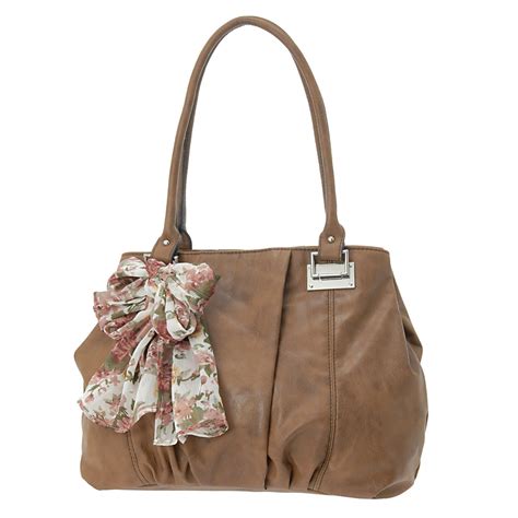 Cute Purse Hand At Lisa Lenna Blog