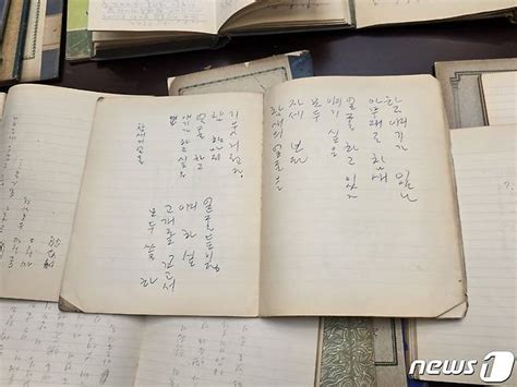 잠자던 박목월 시 타계 45년 만에 세상 밖으로…미발표 육필 시 166편 공개