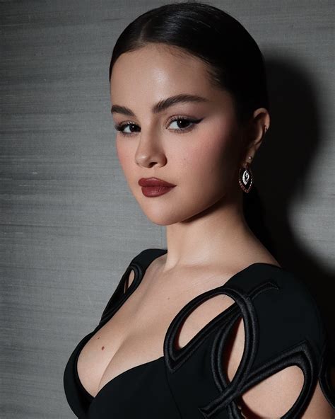 Selena Gomez Sexy Cleavage Bafta London Emilia Perez Hot Celebs Home