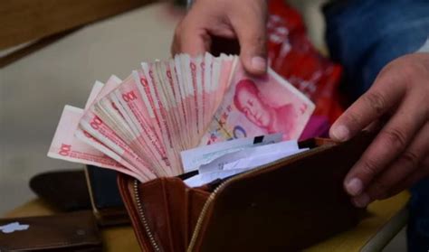 为什么越来越多人开始“重新使用”现金支付？他们发现了什么？ 财经头条