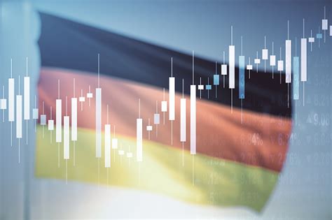 독일 국기와 푸른 하늘 배경 연구 및 전략 개념에 추상적 인 창조적 인 금융 차트 홀로그램의 이중 노출 0명에 대한 스톡 사진 및 기타 이미지 Istock