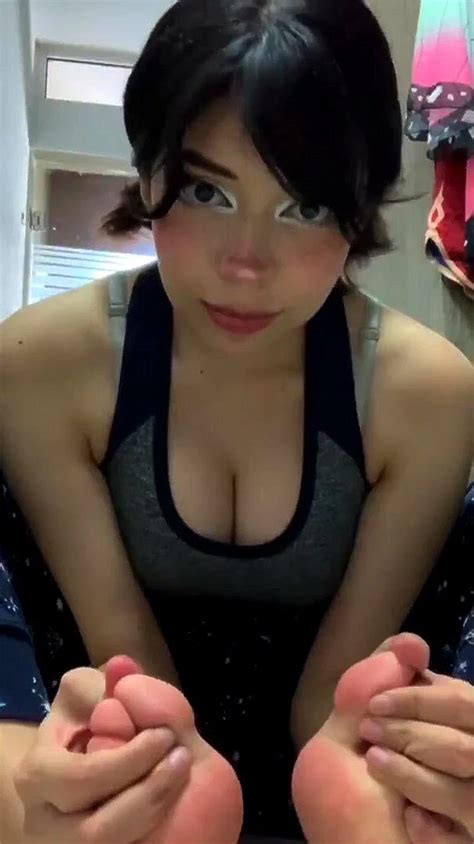 Watch Didiwinx Feet Big Tits Fetish Porn Spankbang