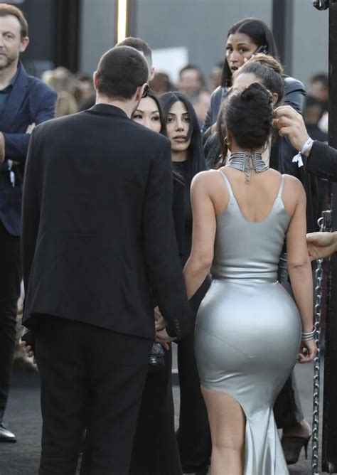 Behind The Seams Skims Campaign R Kuwtksnark