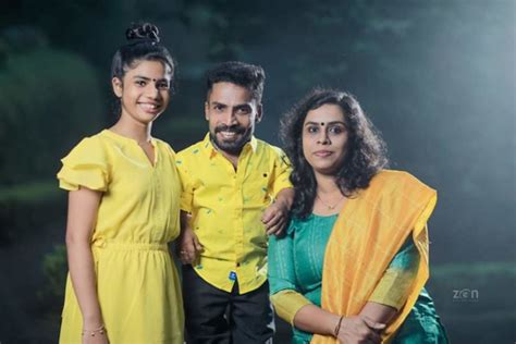 17 ஆண்டுகளுக்கு பின் மீண்டும் அப்பாவாகிய பக்ரு மனிதன்