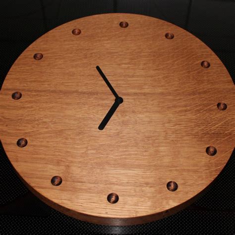 Деревянные настенные часы