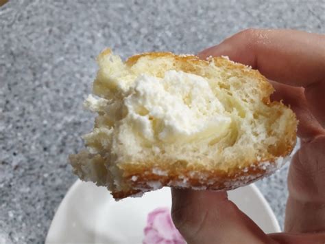 파리바게트 생크림폭탄도넛 달콤한 뀐아망 내돈내산 솔직후기 네이버 블로그