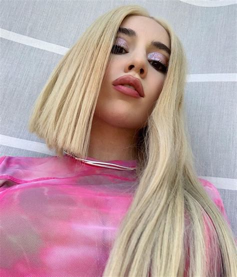 Bet Her Lips Could Drain You In Know Time R Avamaxboobs