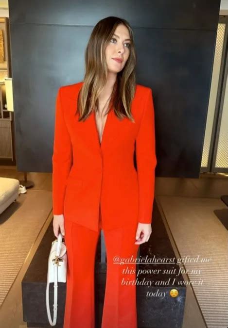 Ex Worlds Sexiest Tennis Ace Stuns Fans In Bold Red Hot Outfit At Us