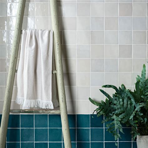 Maroc Bianco Gloss Porcelain Deval Bathrooms