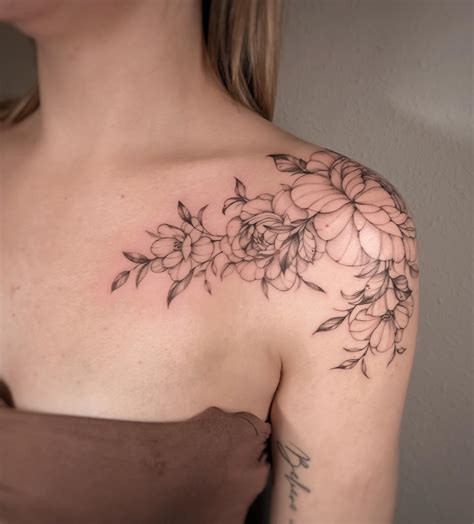 Tatuajes En La Clavícula 30 Diseños Para Expresar Tu Sensualidad