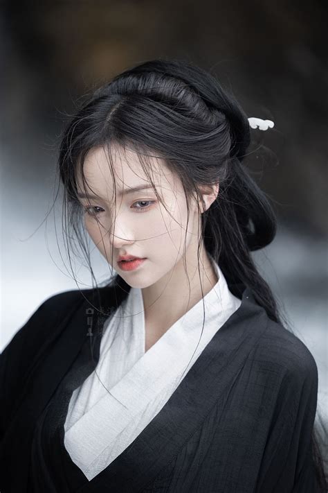 人间蜉蝣 人像 颇可 Portrait girl Headpiece hairstyles Chinese aesthetic