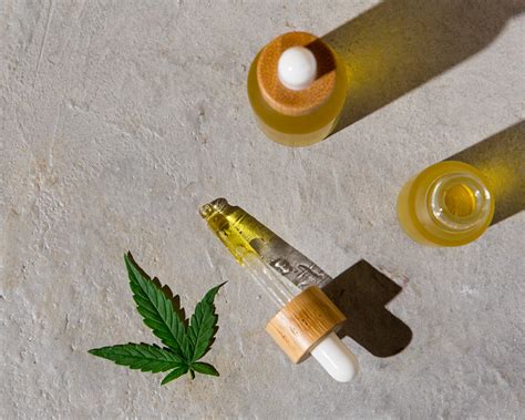 Видано перший дозвіл на ввезення в Україну субстанції медичного канабісу Аптека Online